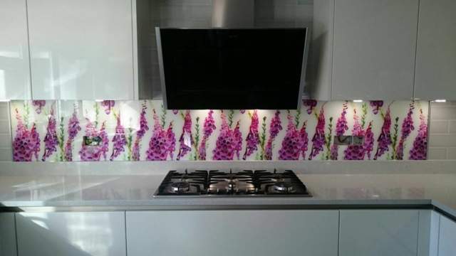 Use an Up-Stand with your Glass Splashback or not? - Emma Britton
