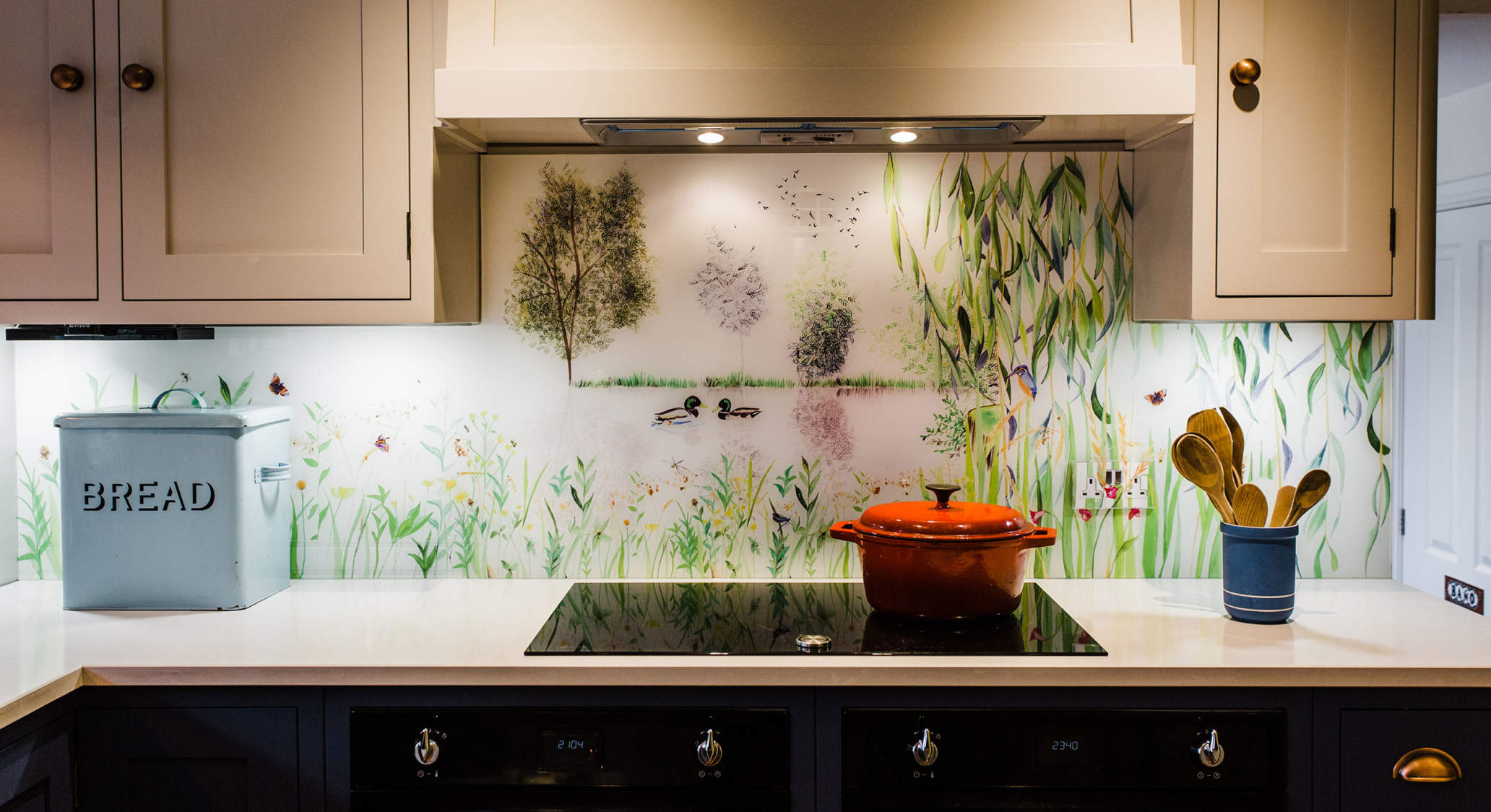 Bespoke Glass Splashbacks for Elegant Interiors - Emma Britton - Emma ...