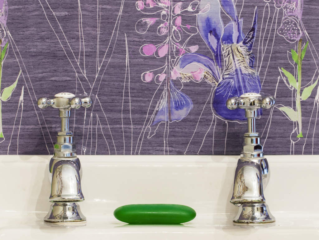 Original Glass Splashbacks for Kitchens and Bathrooms - Emma Britton