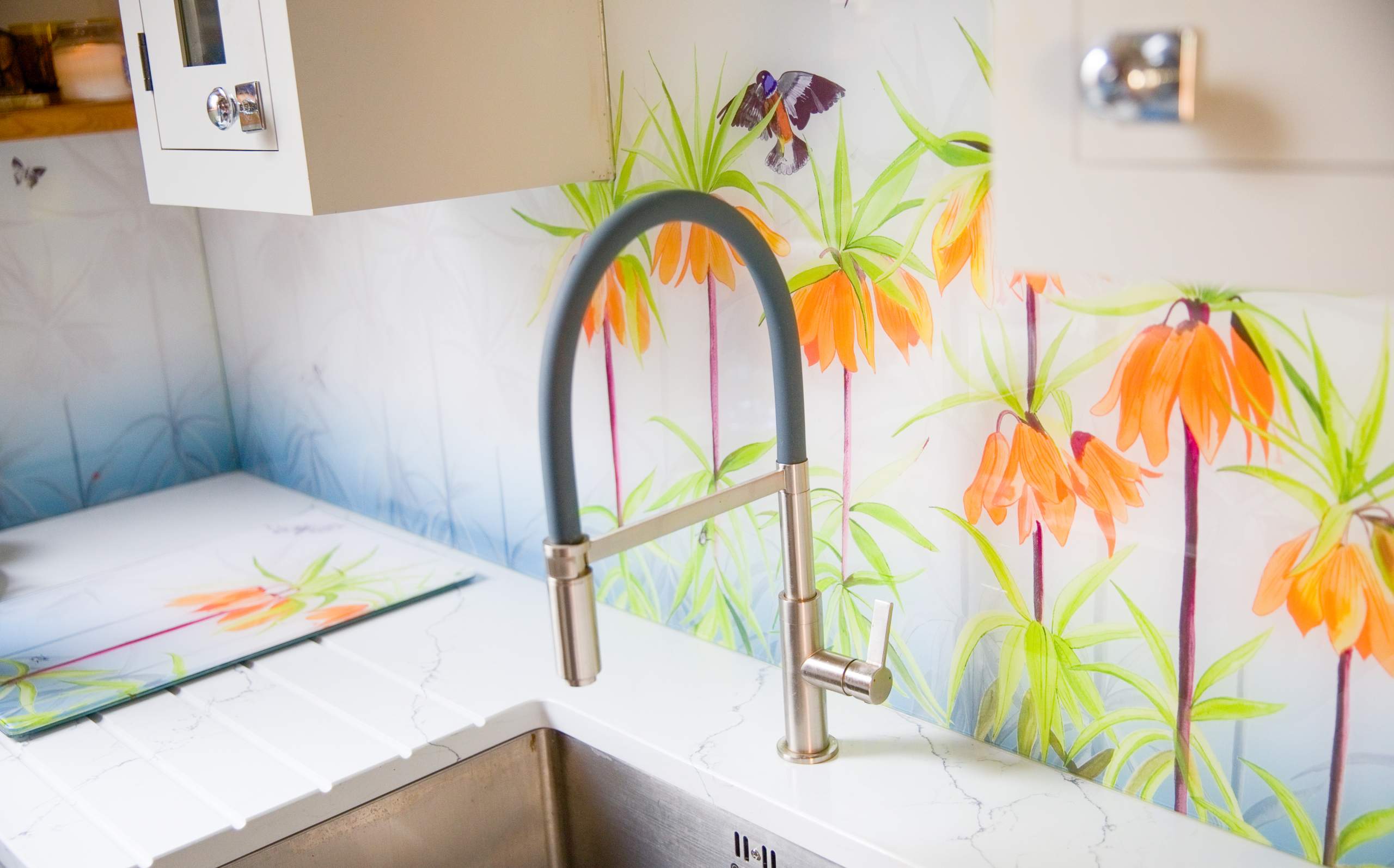 Unique Kitchen Splashback Designs for Holiday Vibes - Emma Britton