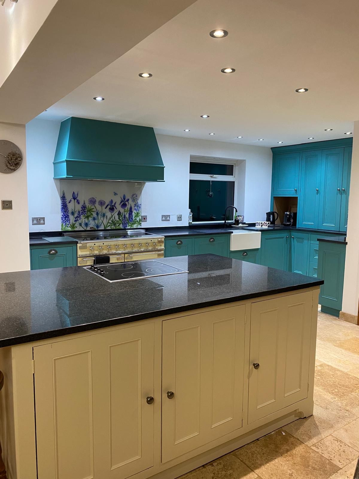 Shaped Splashback Country Garden Design - Emma Britton Glass - Emma Britton